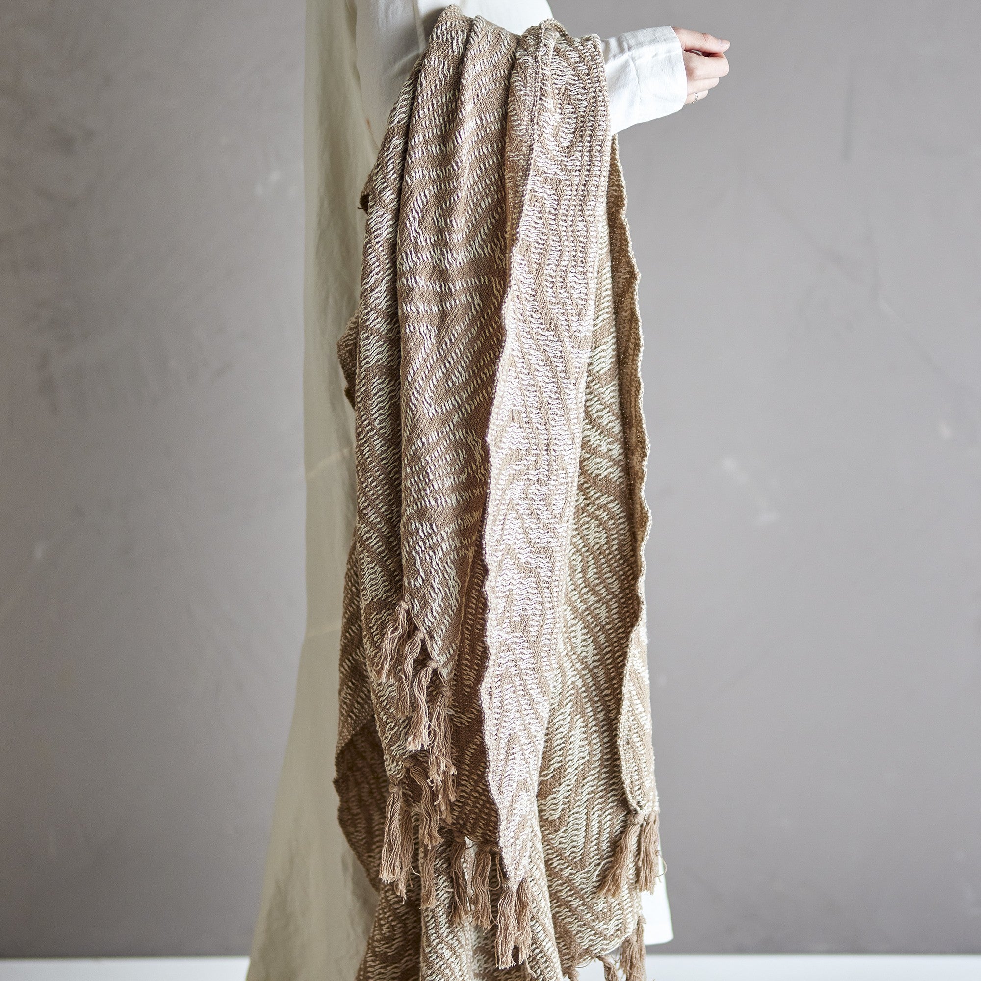 Okapi throw – Raindrops on Roses - St Albans